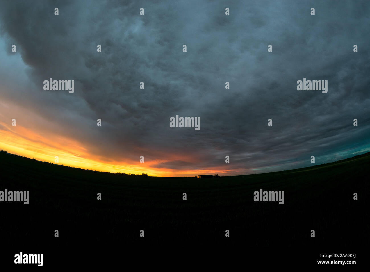 Wide angle sunset hi-res stock photography and images - Alamy
