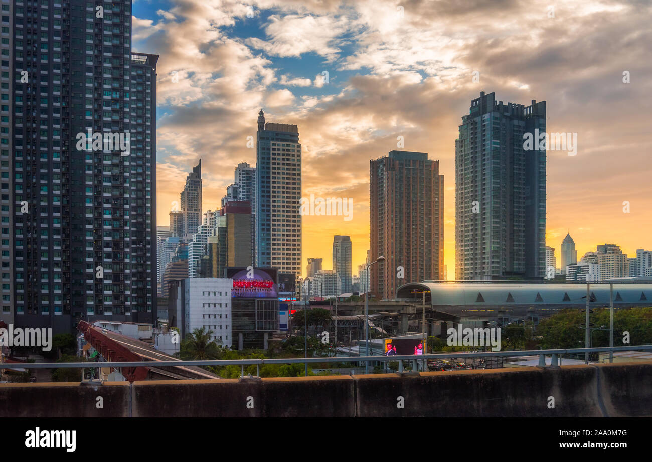 Real life bangkok hi-res stock photography and images - Alamy