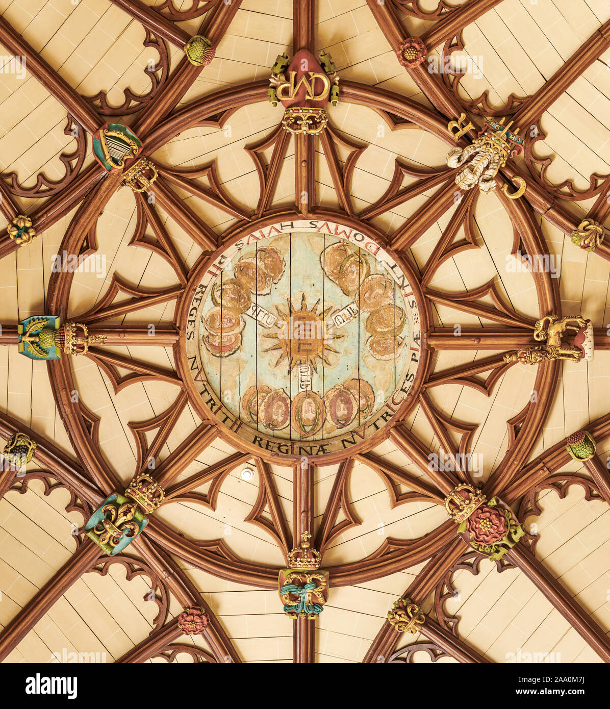 Medieval ceiling design hi-res stock photography and images - Alamy