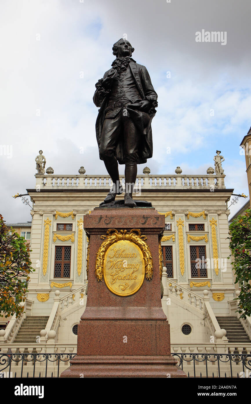 Goethe-Denkmal auf dem Naschmarkt vor der Alten Börse, Leipzig, Sachsen ...