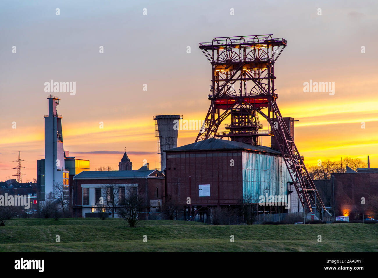 Concrete conveyor frame hi-res stock photography and images - Alamy
