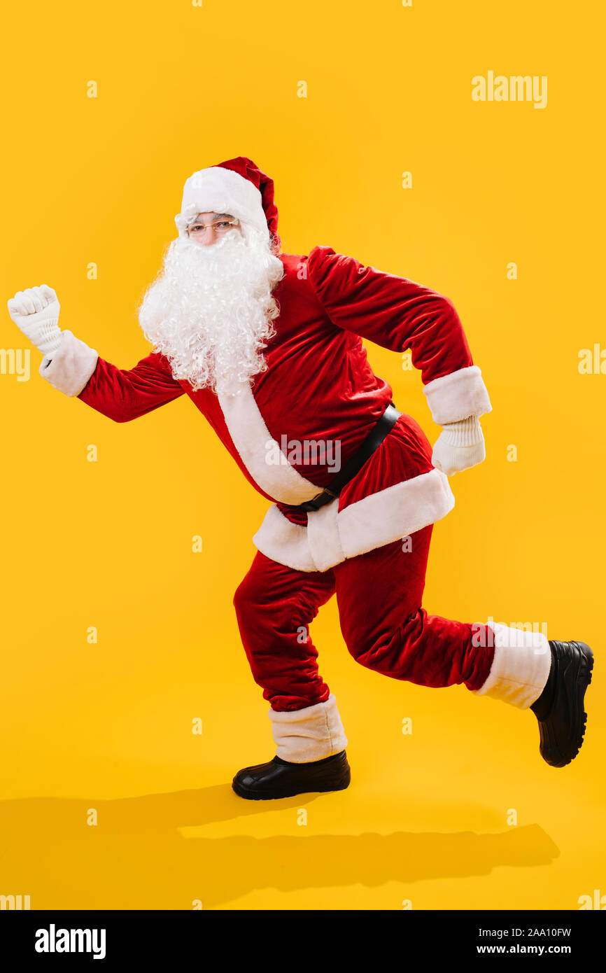 Santa runner hi-res stock photography and images - Alamy