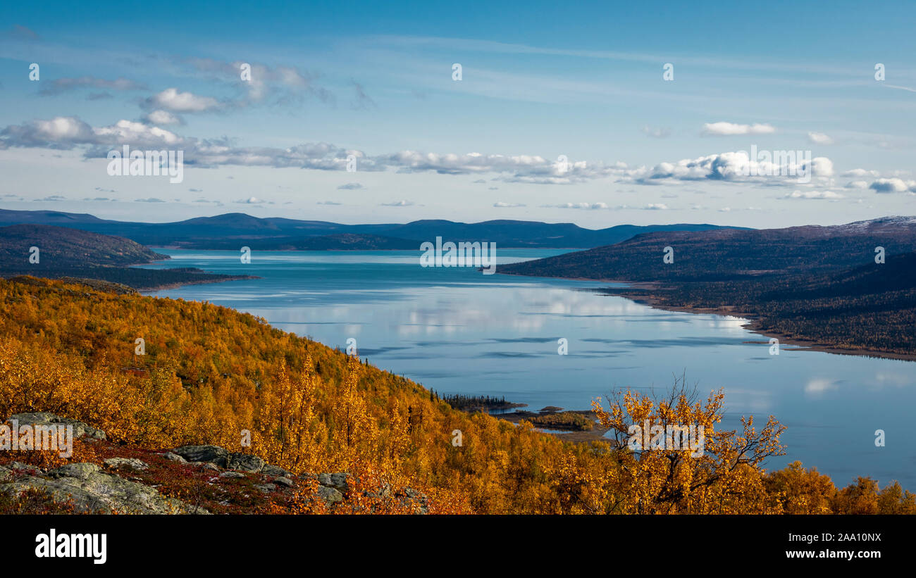 Arctic landscape panorama during autumn at Kungsleden trail Lapland ...