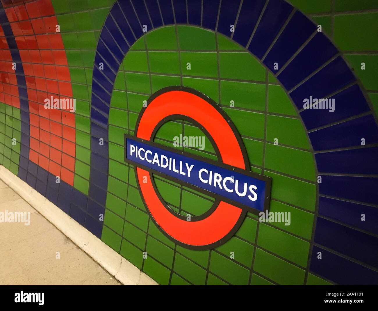Piccadilly Circus gate in London subway Stock Photo - Alamy