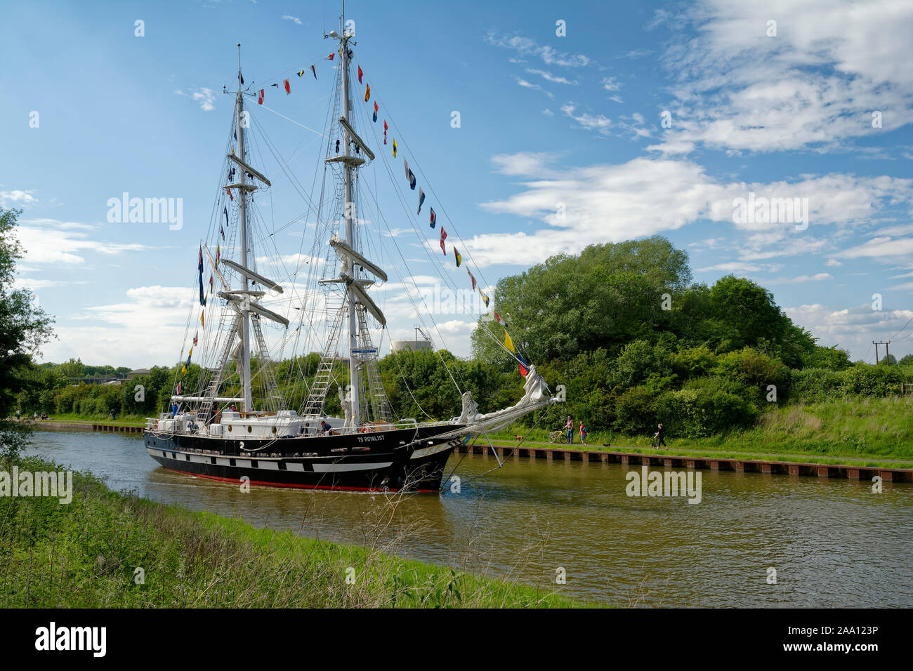 Tall Ship TS Royalist in Gloucester Sharpness Canal Stock Photo - Alamy