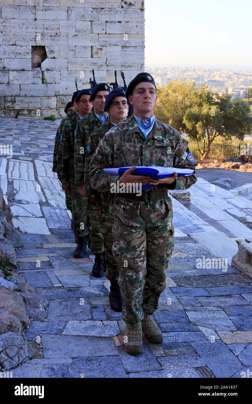 Ceremonial military parade hi-res stock photography and images - Alamy