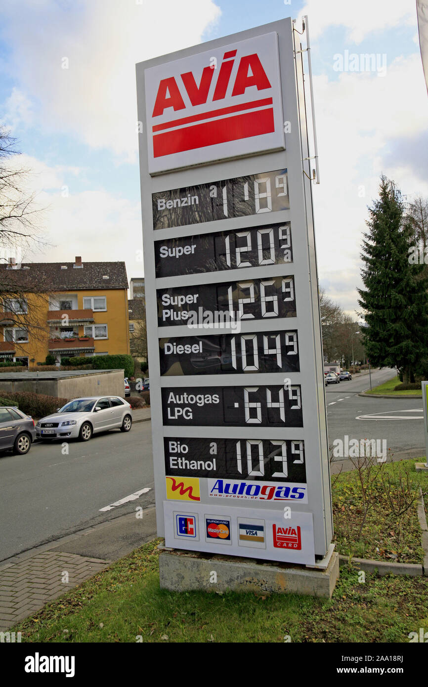 Preis¸bersicht einer Tankstelle mit "Bio Ethanol" und "Autogas" / Fuel ...