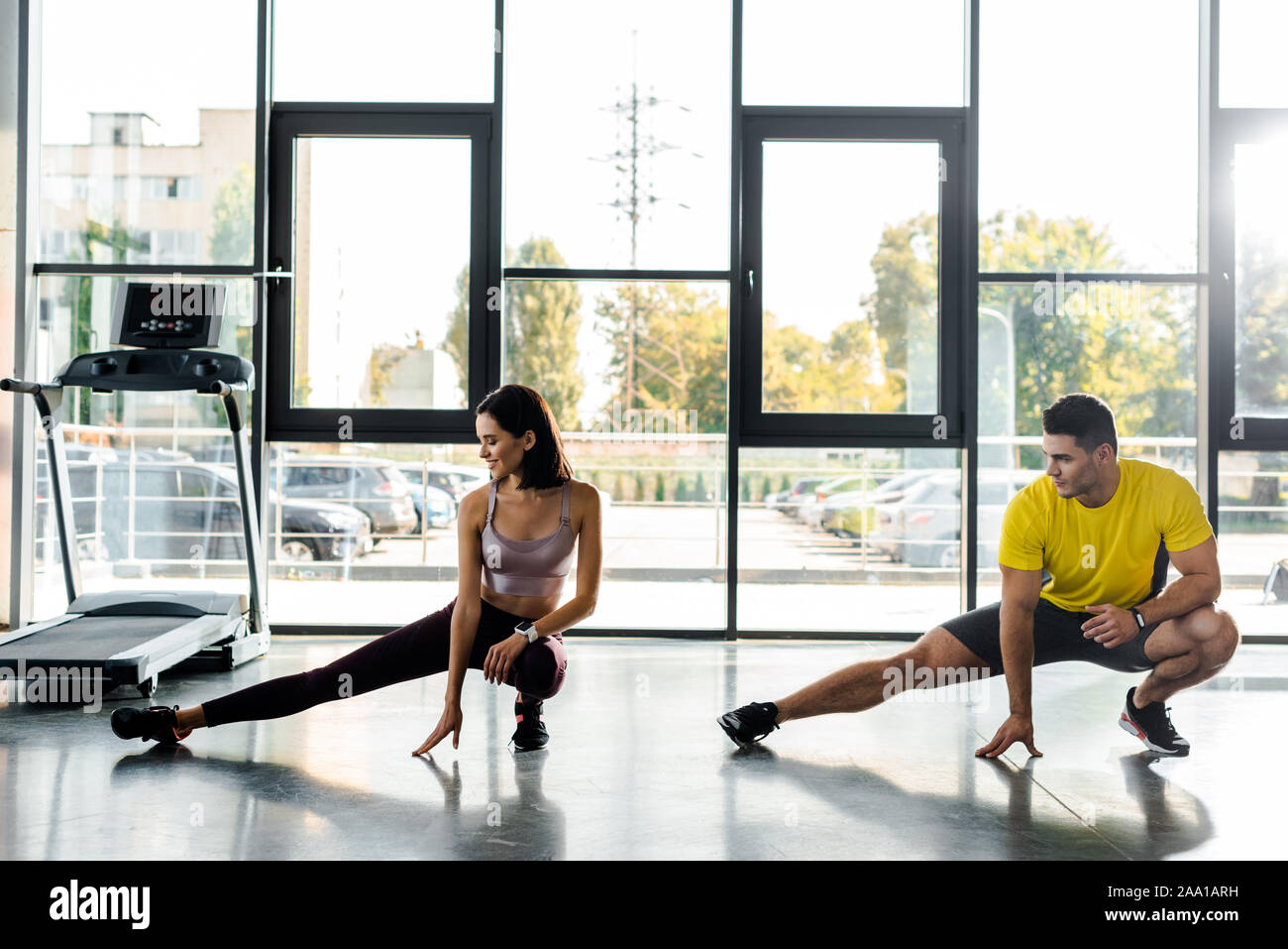 Lunges treadmill hi-res stock photography and images - Alamy