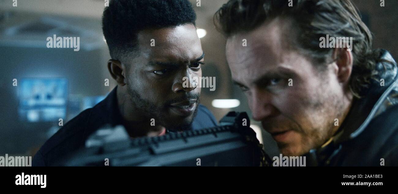 21 BRIDGES, (aka TWENTY ONE BRIDGES), from left: Stephan James, Taylor ...