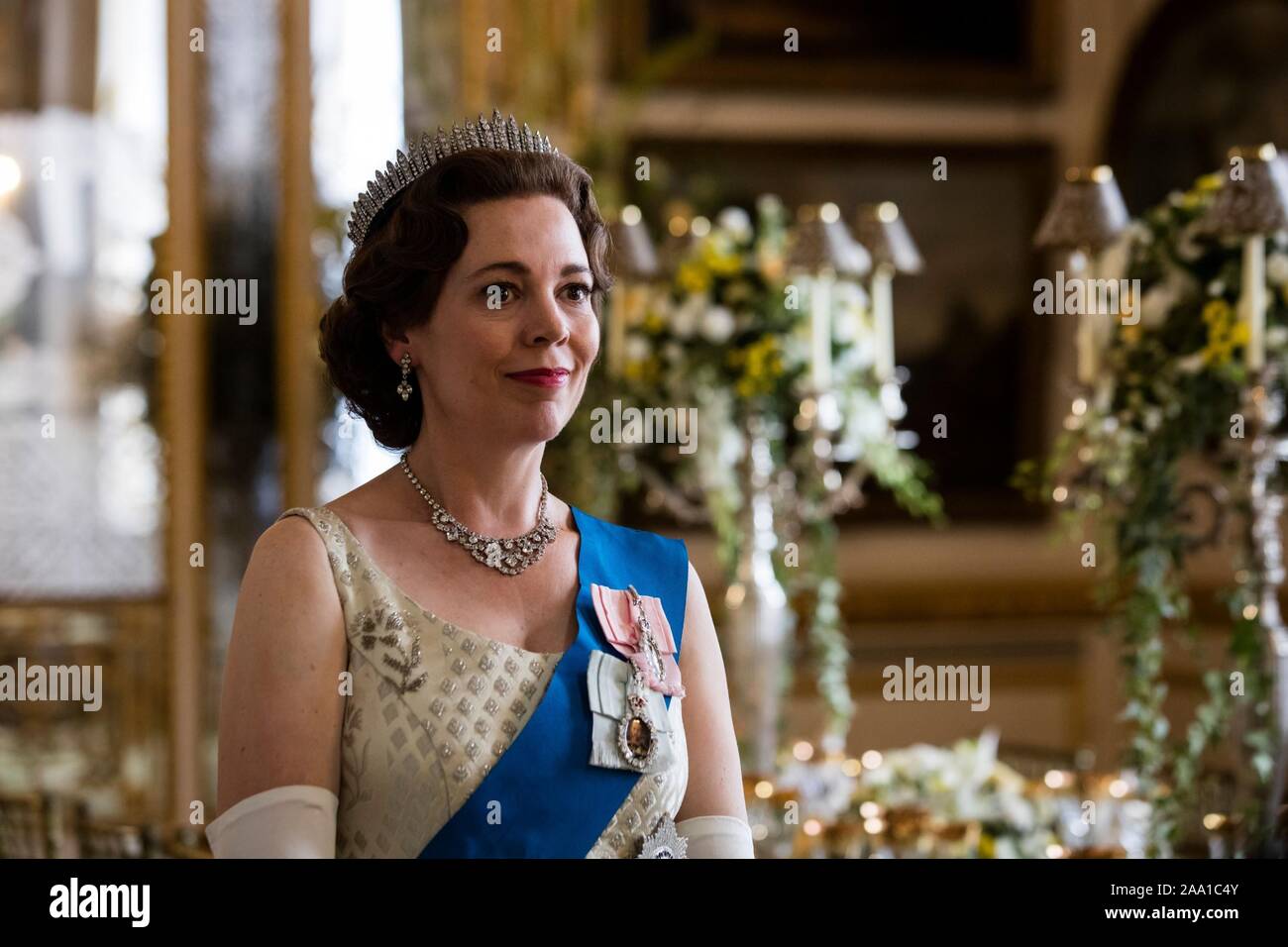 THE CROWN, Olivia Colman (as Queen Elizabeth II), 'Bubbikins', (Season ...