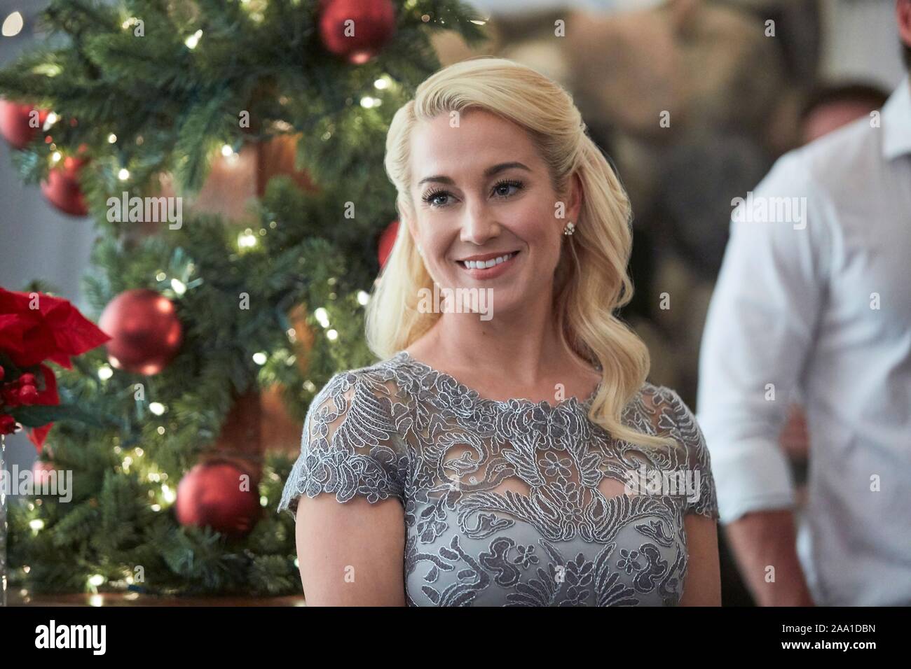 THE MISTLETOE SECRET, Kellie Pickler, tv movie, aired Noivember 10 ...