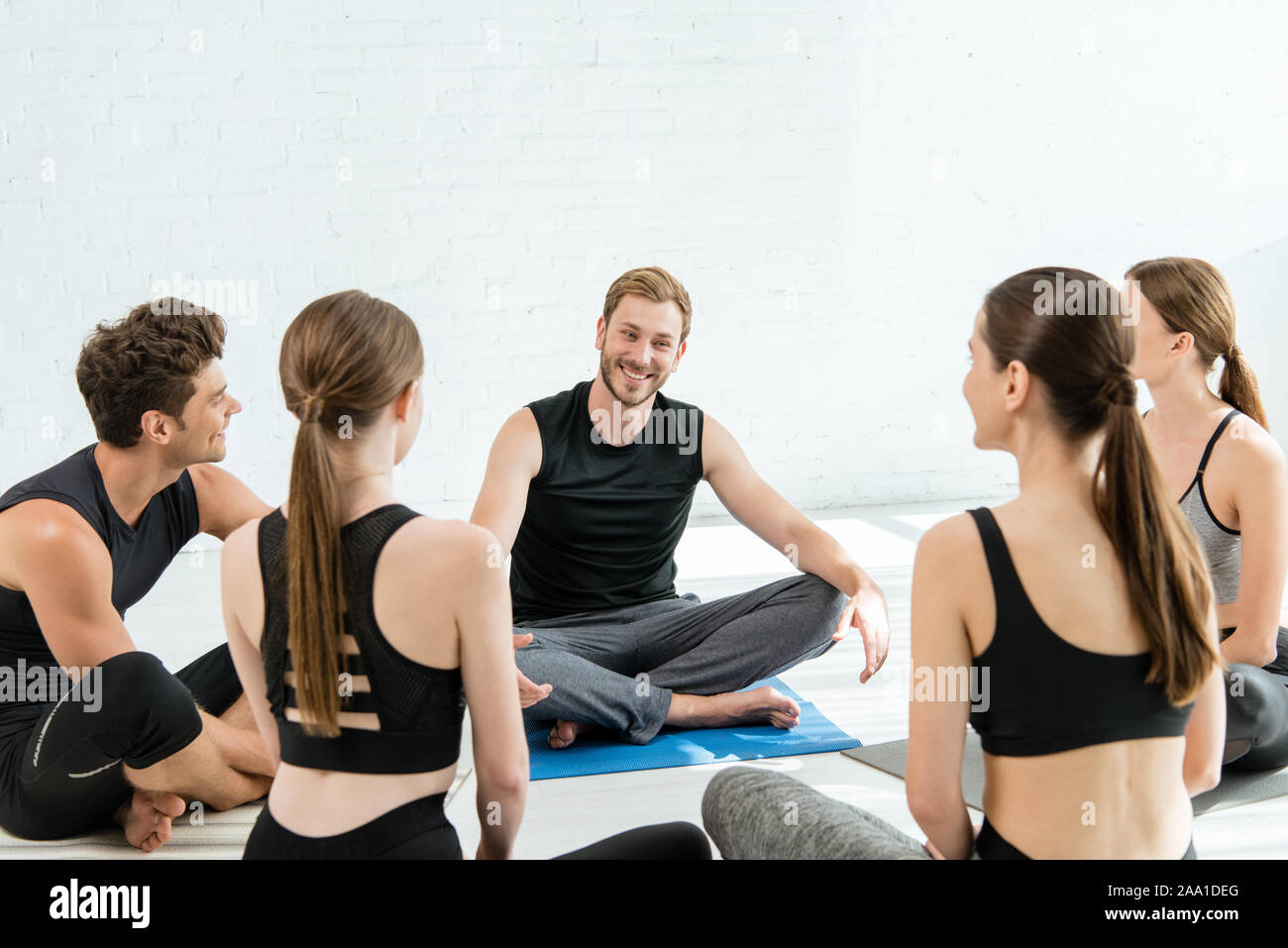 Talking it easy hi-res stock photography and images - Alamy