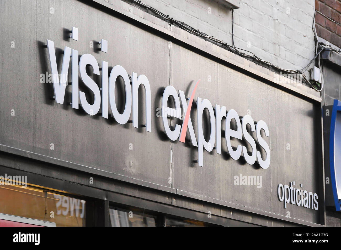 Vision express store hi-res stock photography and images - Alamy