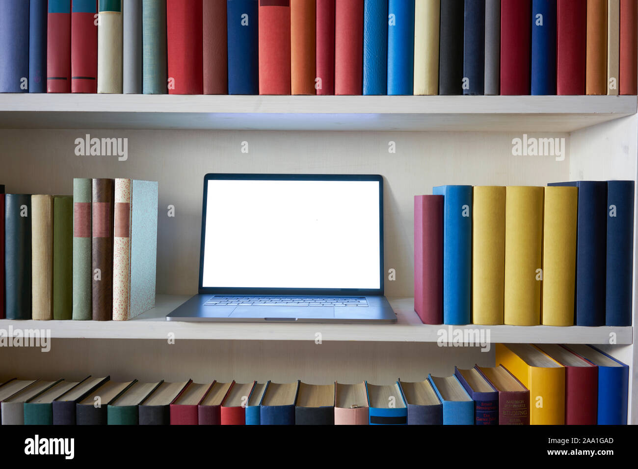 Digital bookshelf hi-res stock photography and images - Alamy