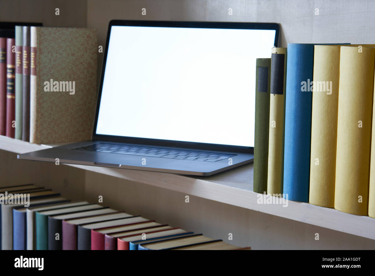 Books computer screen hi-res stock photography and images - Alamy