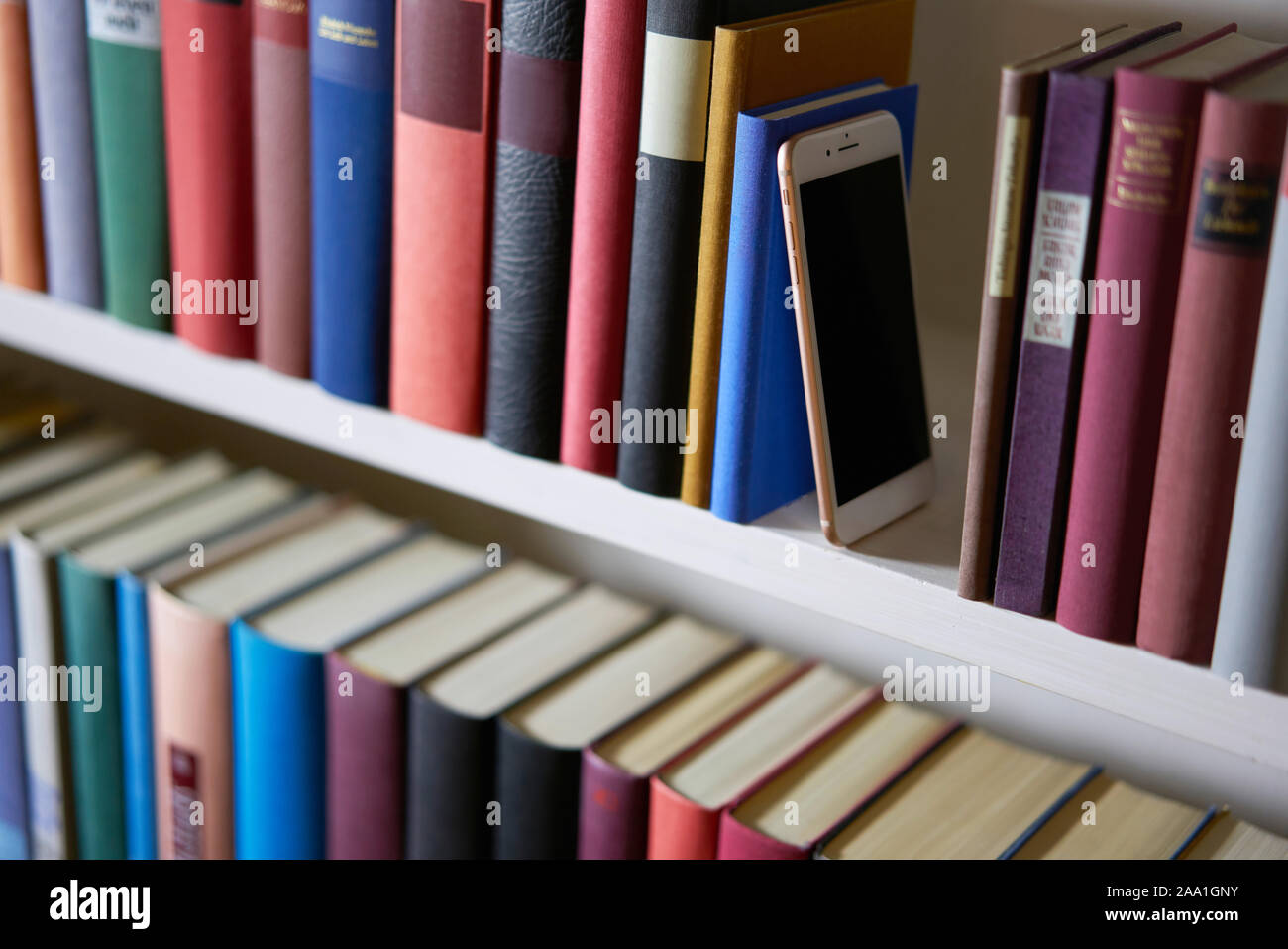 University of reading phone hi-res stock photography and images - Alamy