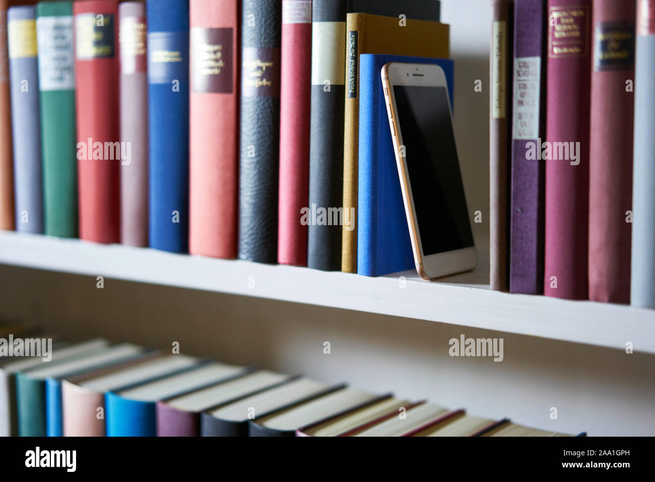 Lecturer reading library hi-res stock photography and images - Alamy