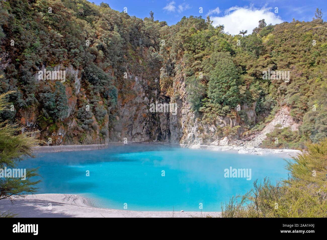 Inferno Crater Lake at Waimangu Volcanic Valley Stock Photo - Alamy