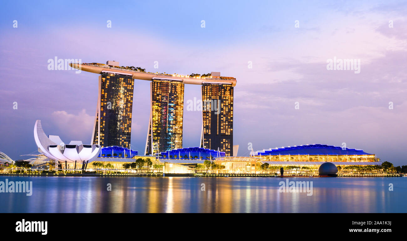 Stunning view of the Marina Bay skyline with beautiful illuminated ...
