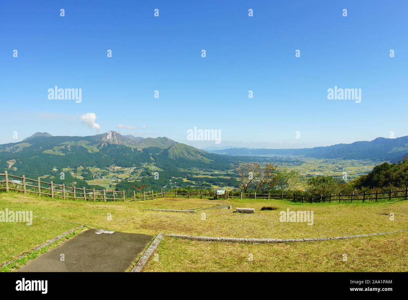 Mt tawara hi-res stock photography and images - Alamy