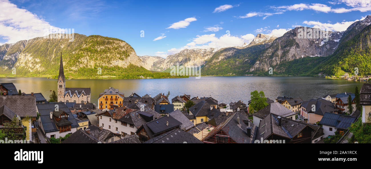 Hallstatt Austria, panorama nature landscape of Hallstatt village with ...