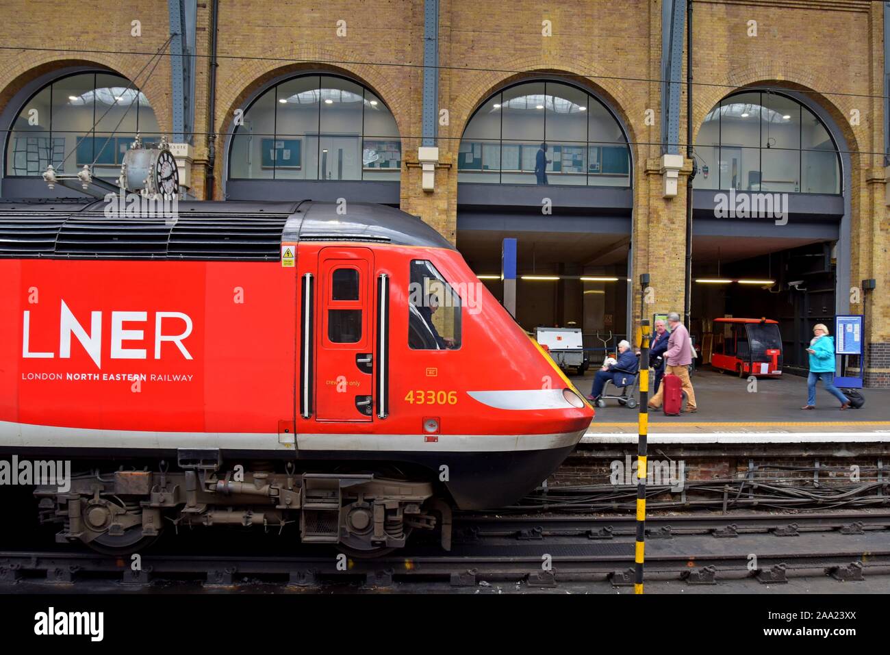 Passengers walking along the platform to join the LNER HST 125 Inter ...