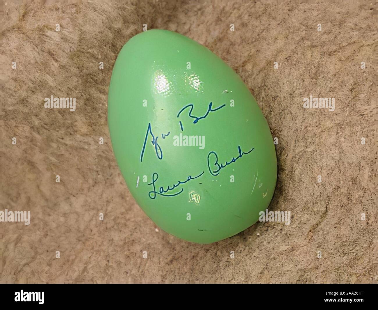 Vintage 2001 White House Easter Egg Roll egg Stock Photo - Alamy