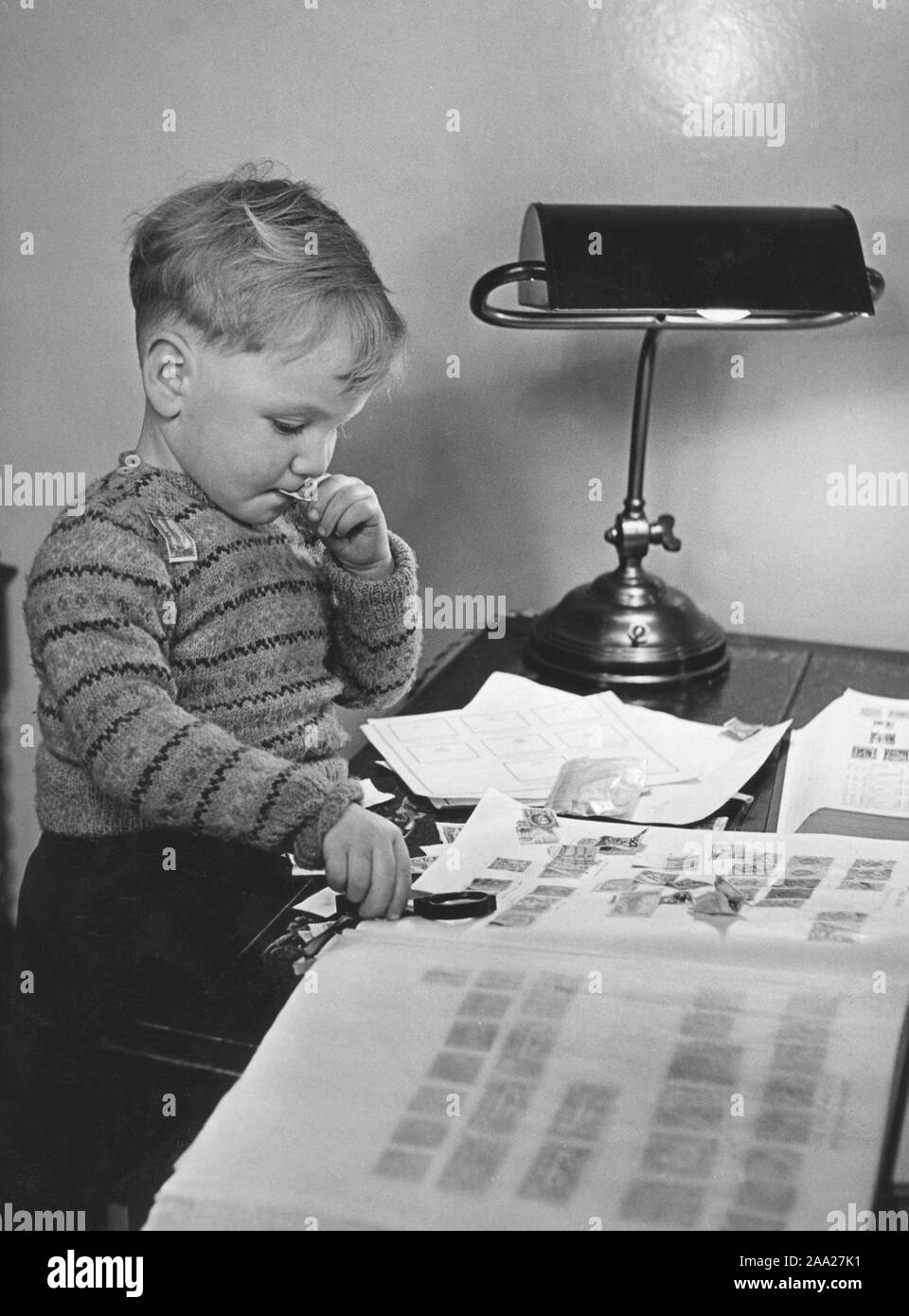 Childrens postage stamps hi-res stock photography and images - Alamy