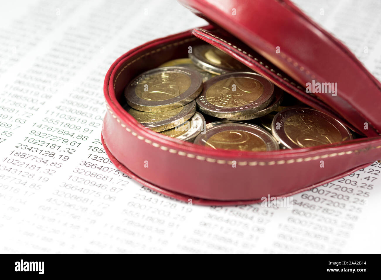 Wallet, Euro coins and spreadsheet Stock Photo - Alamy