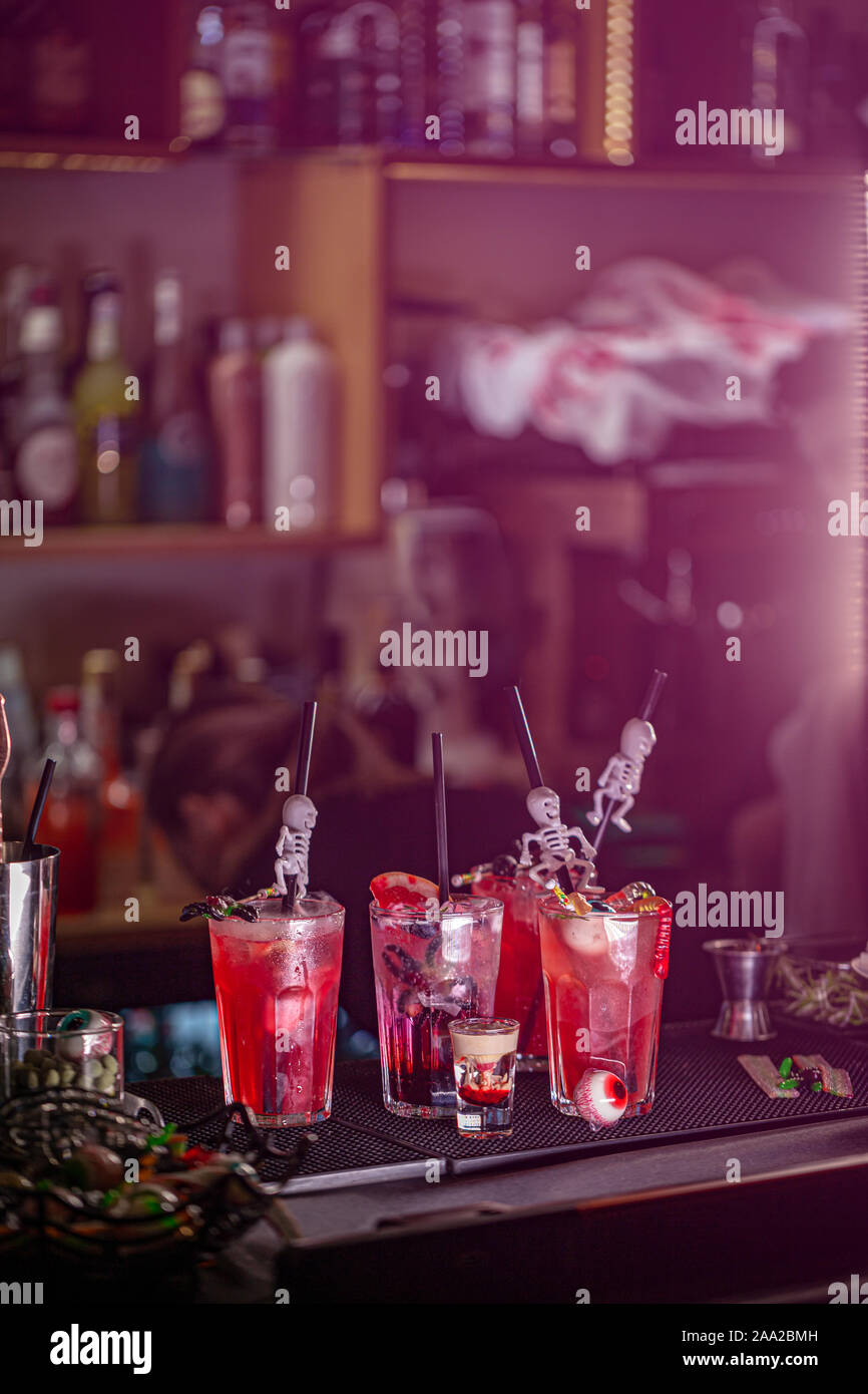 Skeleton bar hi-res stock photography and images - Alamy