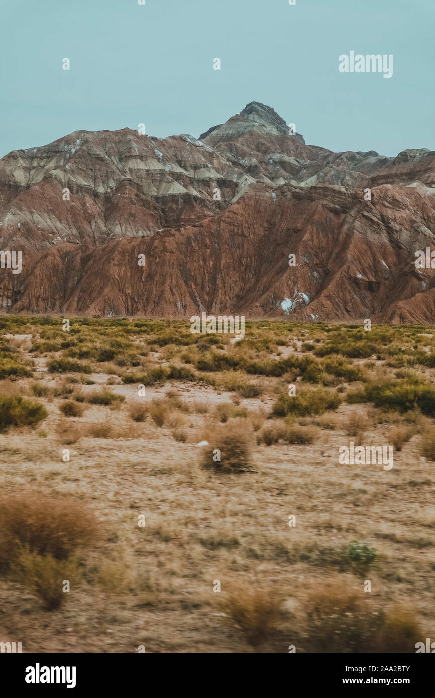 Xinjiang, Xinjiang, China. 19th Nov, 2019. Xinjiang, CHINA-Tianshan ...