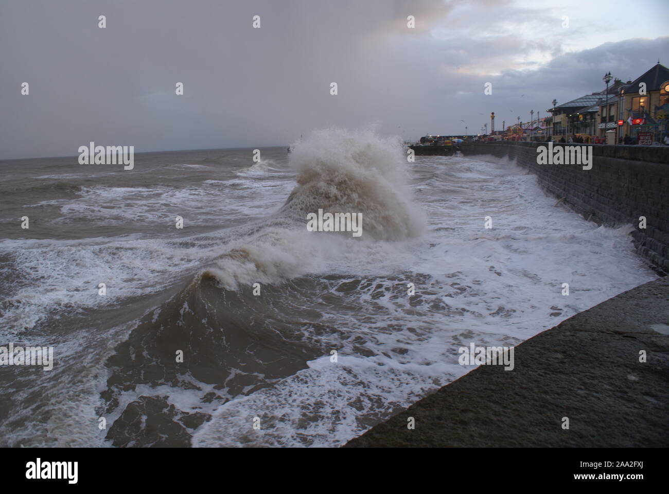 Dangerous seas warning hi-res stock photography and images - Alamy