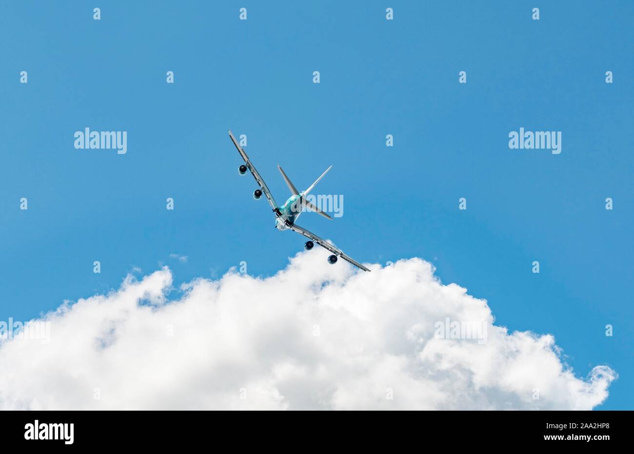 Long distance flight hi-res stock photography and images - Alamy