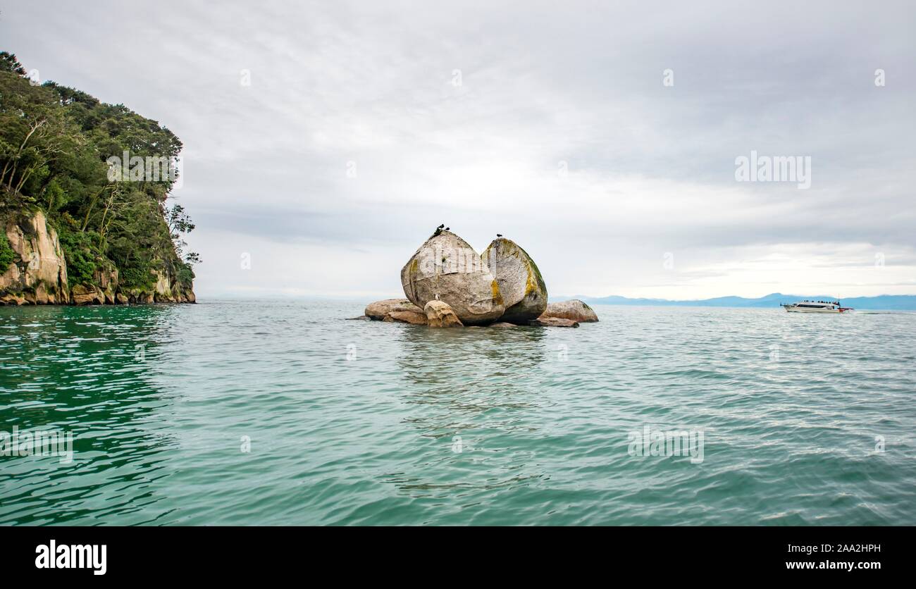 Split apple rock hi-res stock photography and images - Alamy