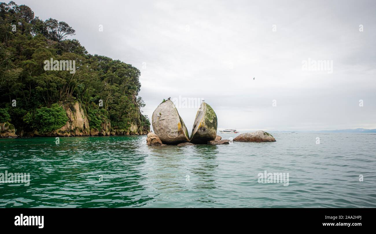 Split apple rock hi-res stock photography and images - Alamy