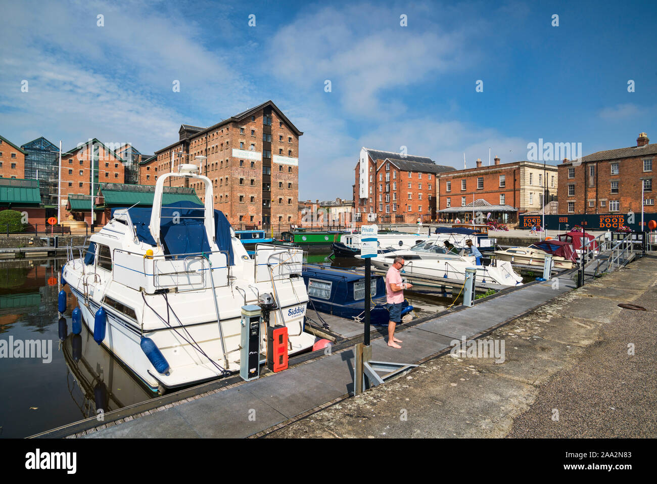 Gloucester Docks, Victoria Dock, restored, Waterfront area, boats ...