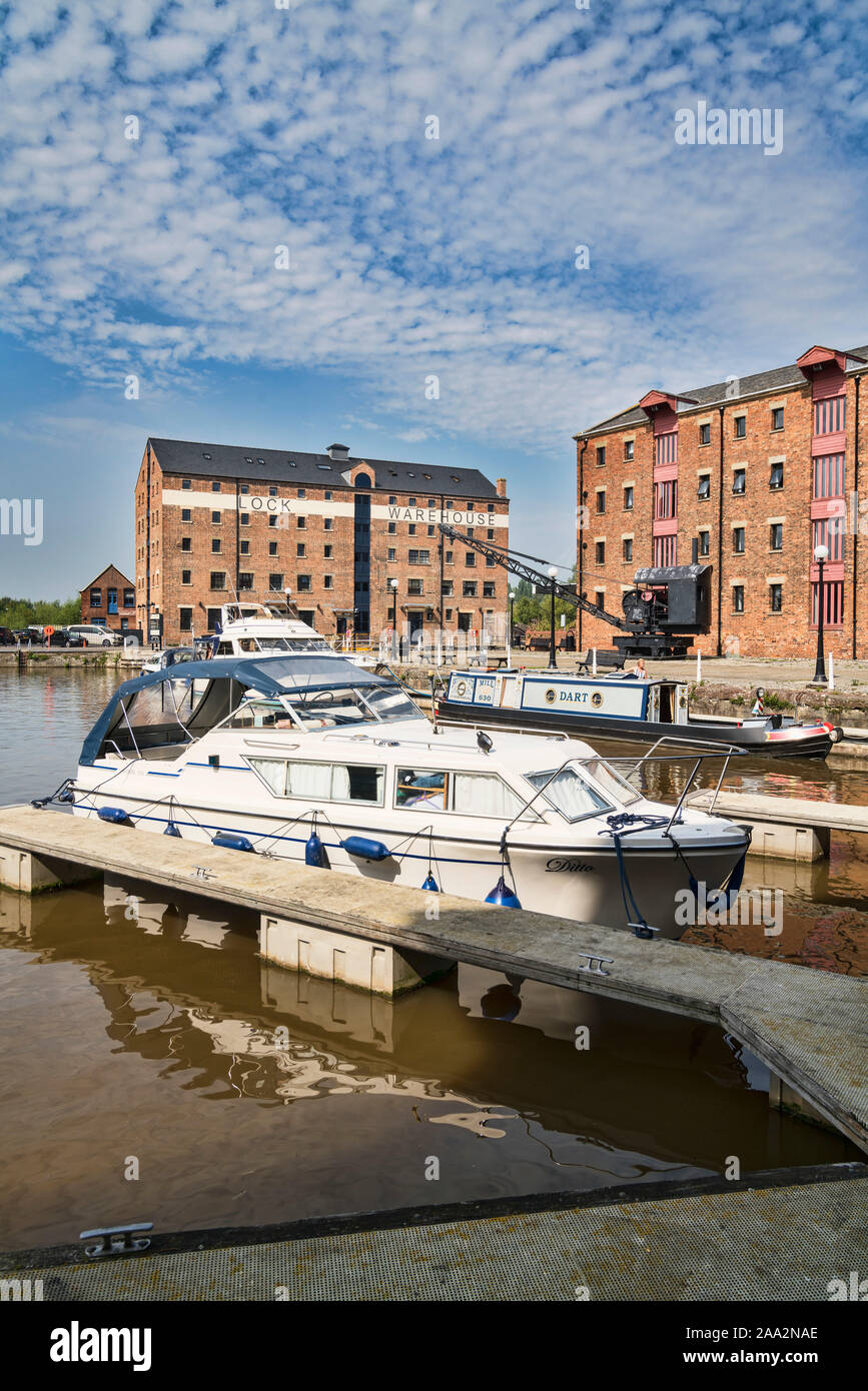 Gloucester Docks, Victoria Dock, restored, Waterfront area, boats ...