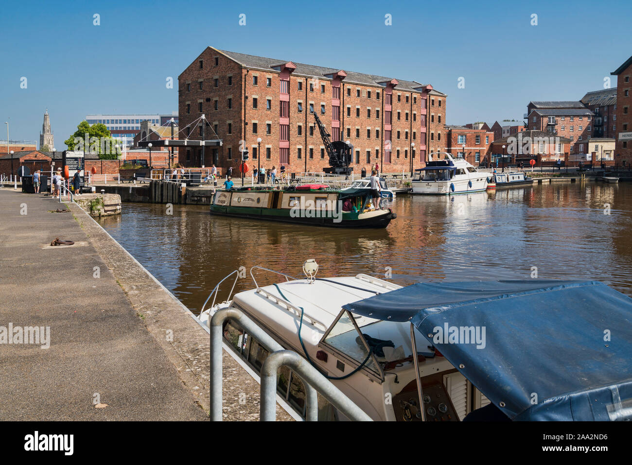 Gloucester Docks, Victoria Dock, restored, Waterfront area, boats ...