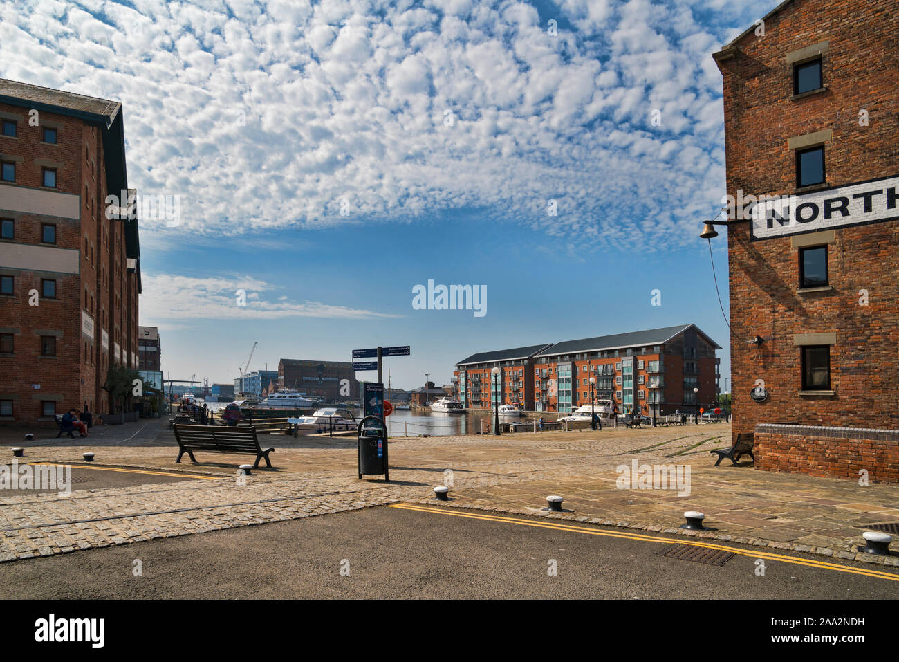 Gloucester Docks, Victoria Dock, restored, Waterfront area, boats ...