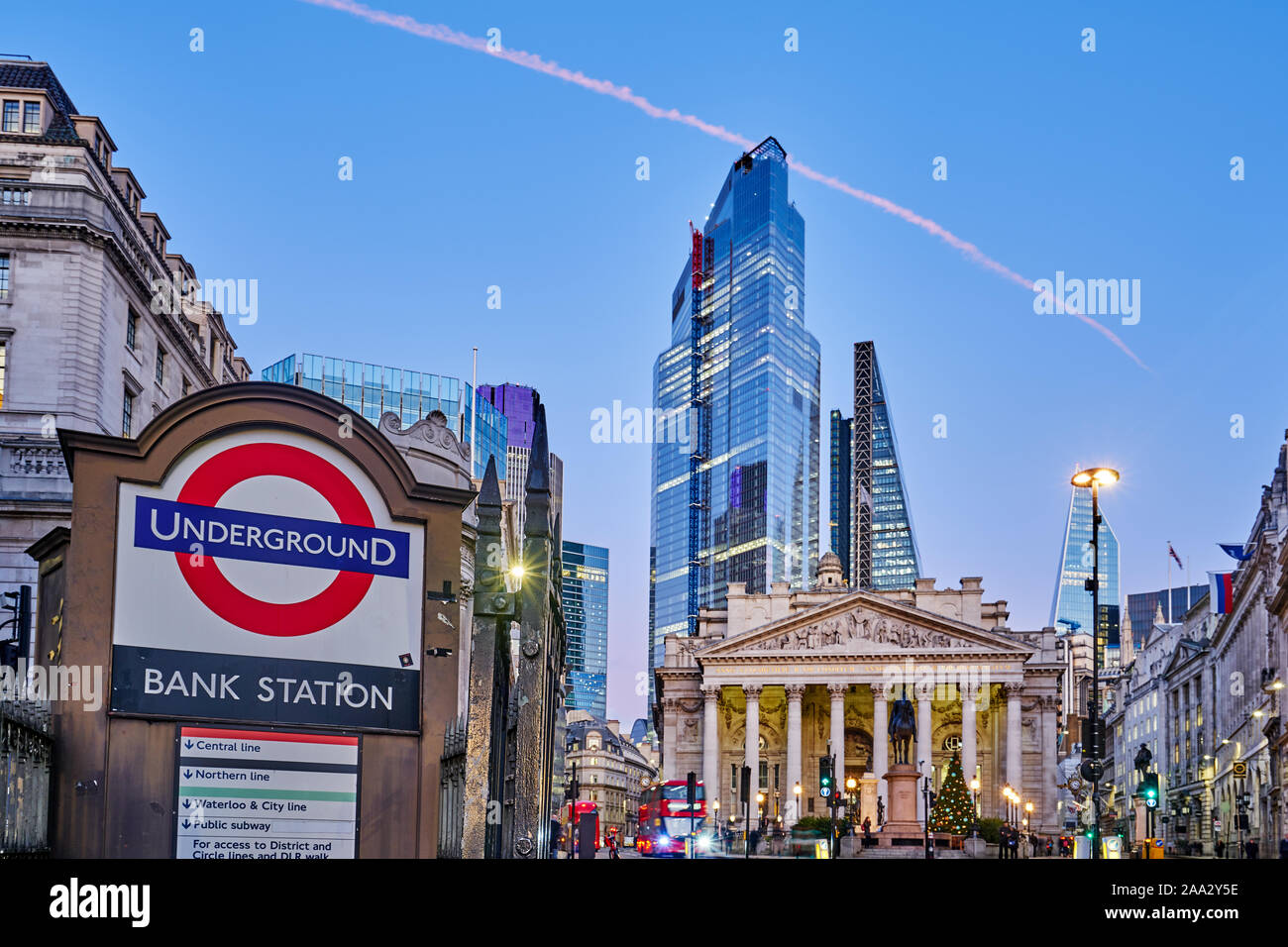 The Royal Exchange, Bank of England and Illuminated skyscrapers in The ...