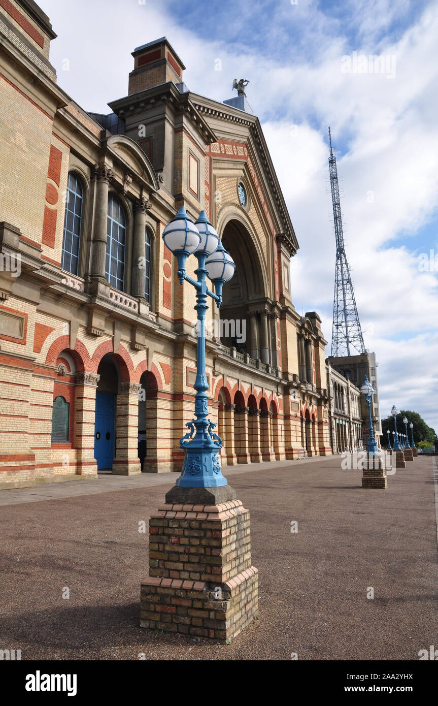 Alexander palace hi-res stock photography and images - Alamy