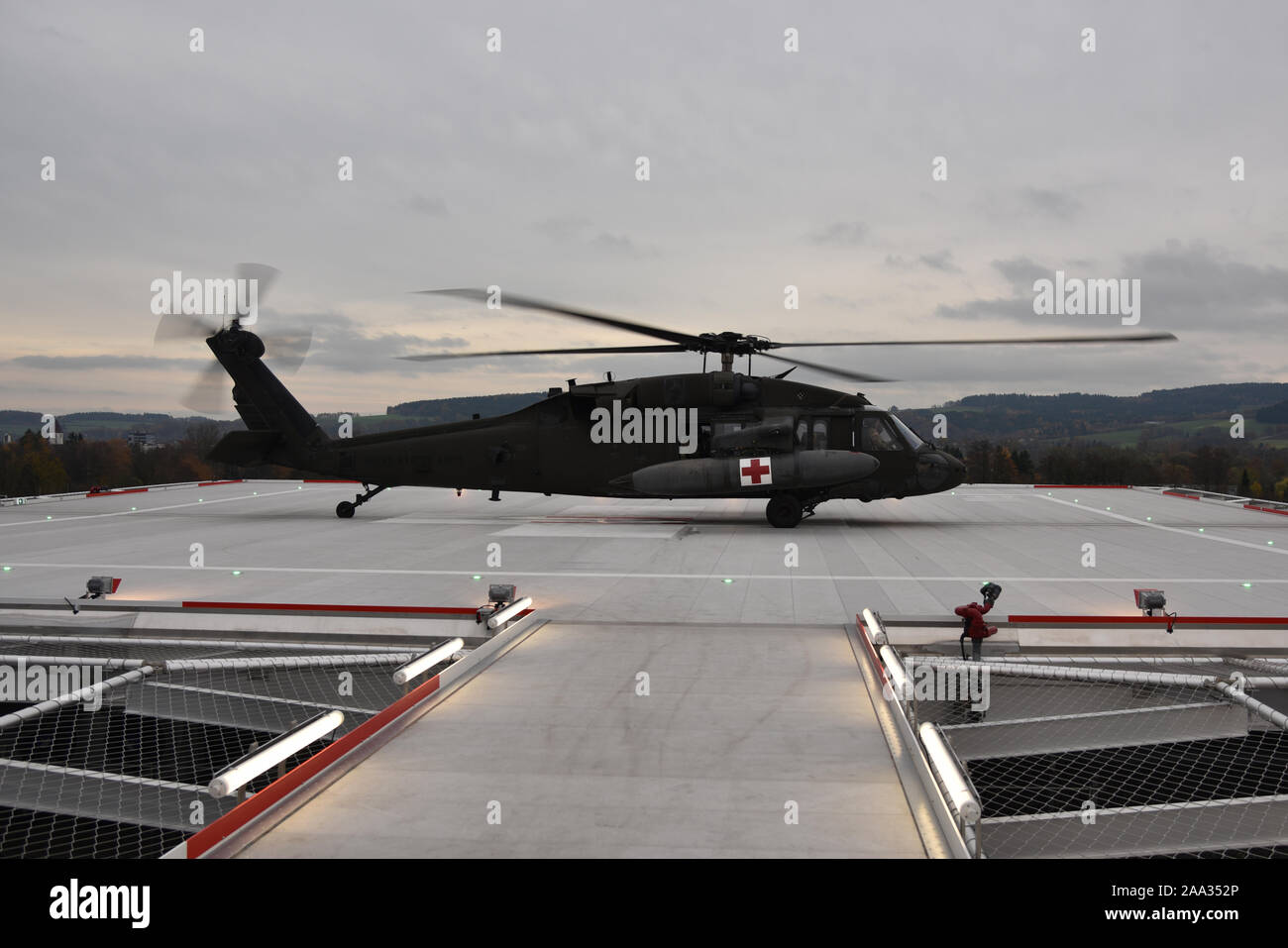 Hospital helipad germany hi-res stock photography and images - Alamy
