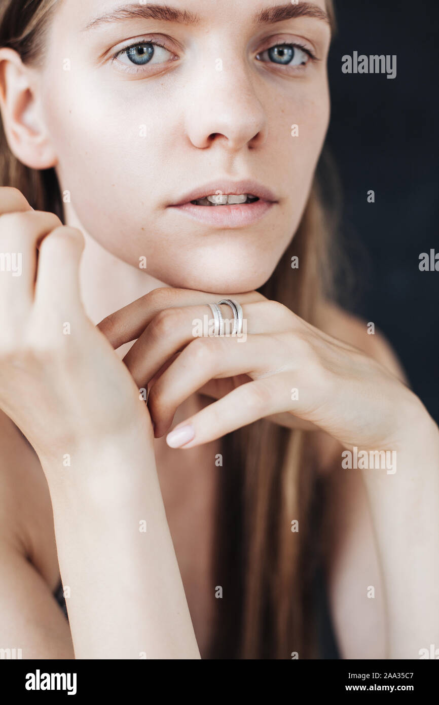 Beautiful human face hi-res stock photography and images - Alamy