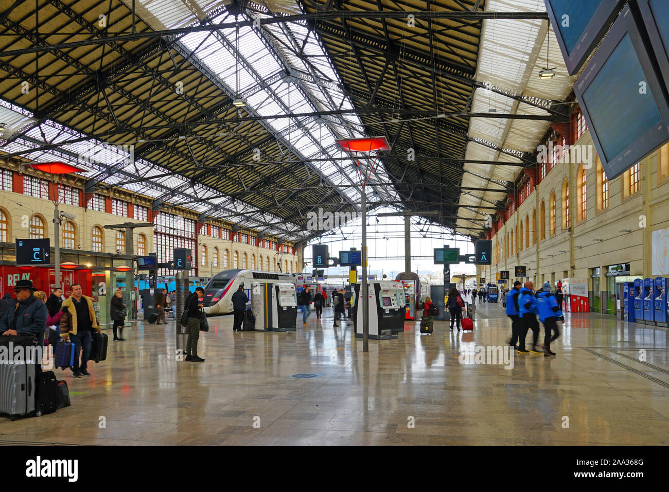Tgv gare saint charles hi-res stock photography and images - Alamy