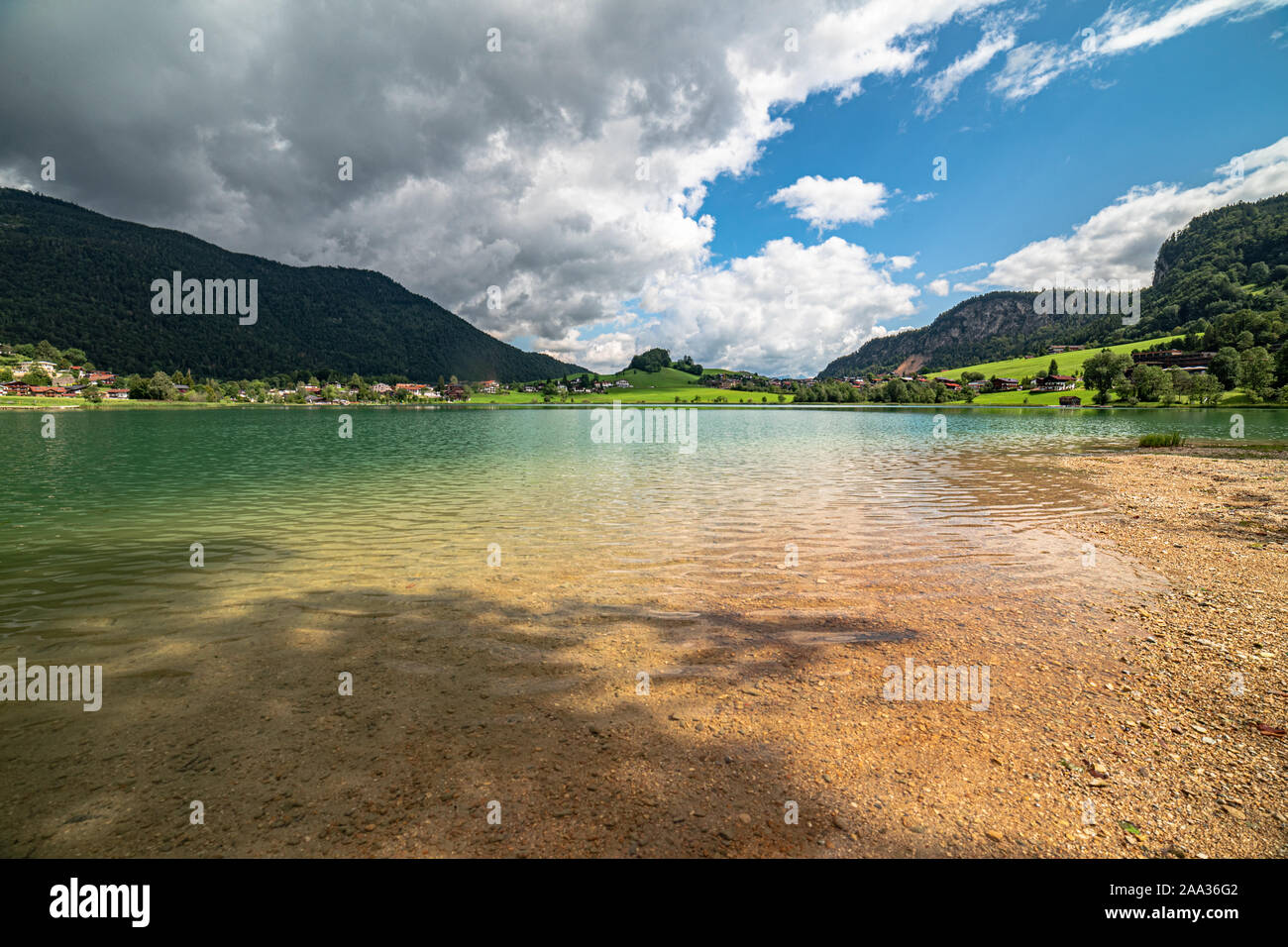 Lago lago lago lago acqua hi-res stock photography and images - Alamy