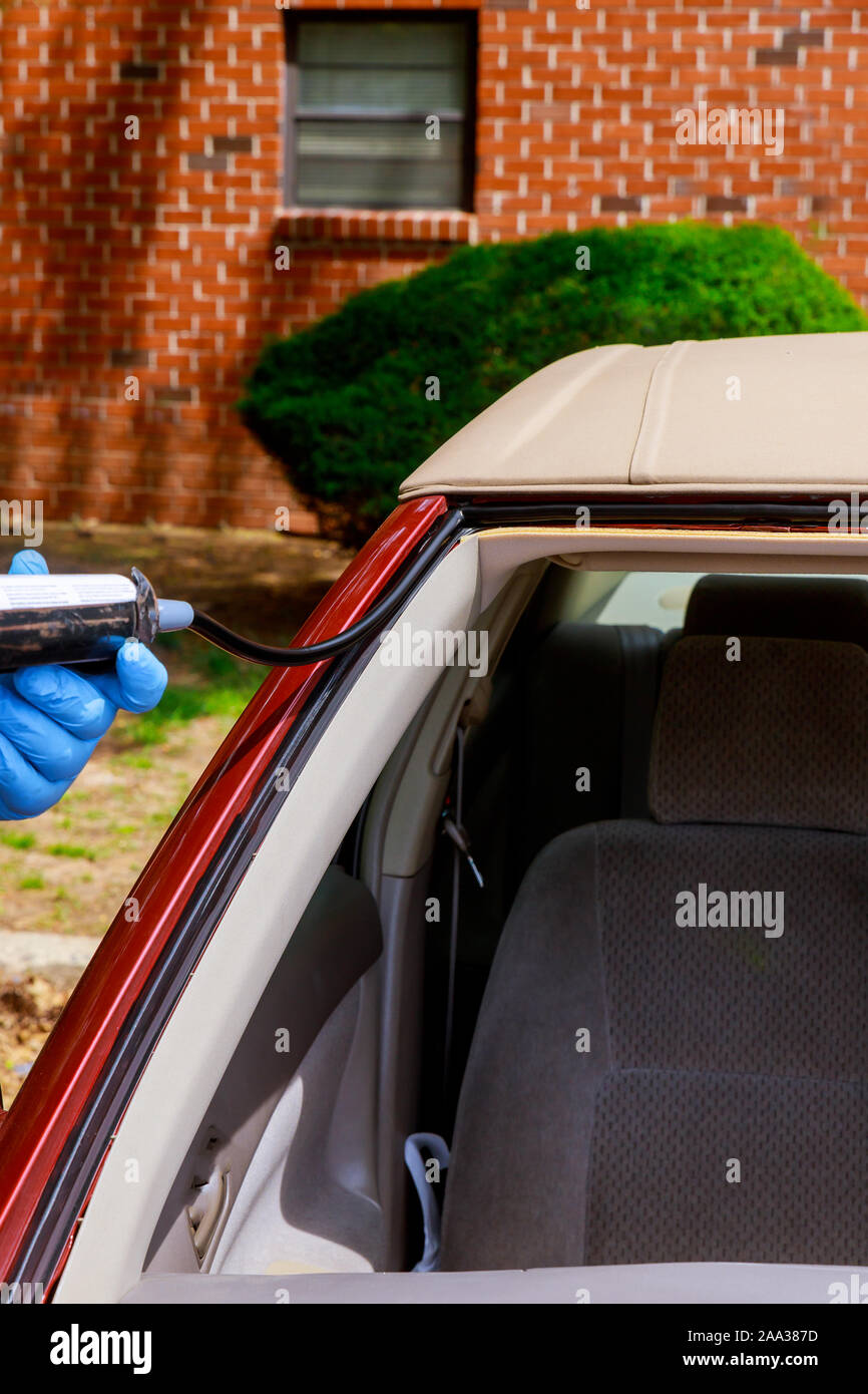 Crack tools hi-res stock photography and images - Alamy