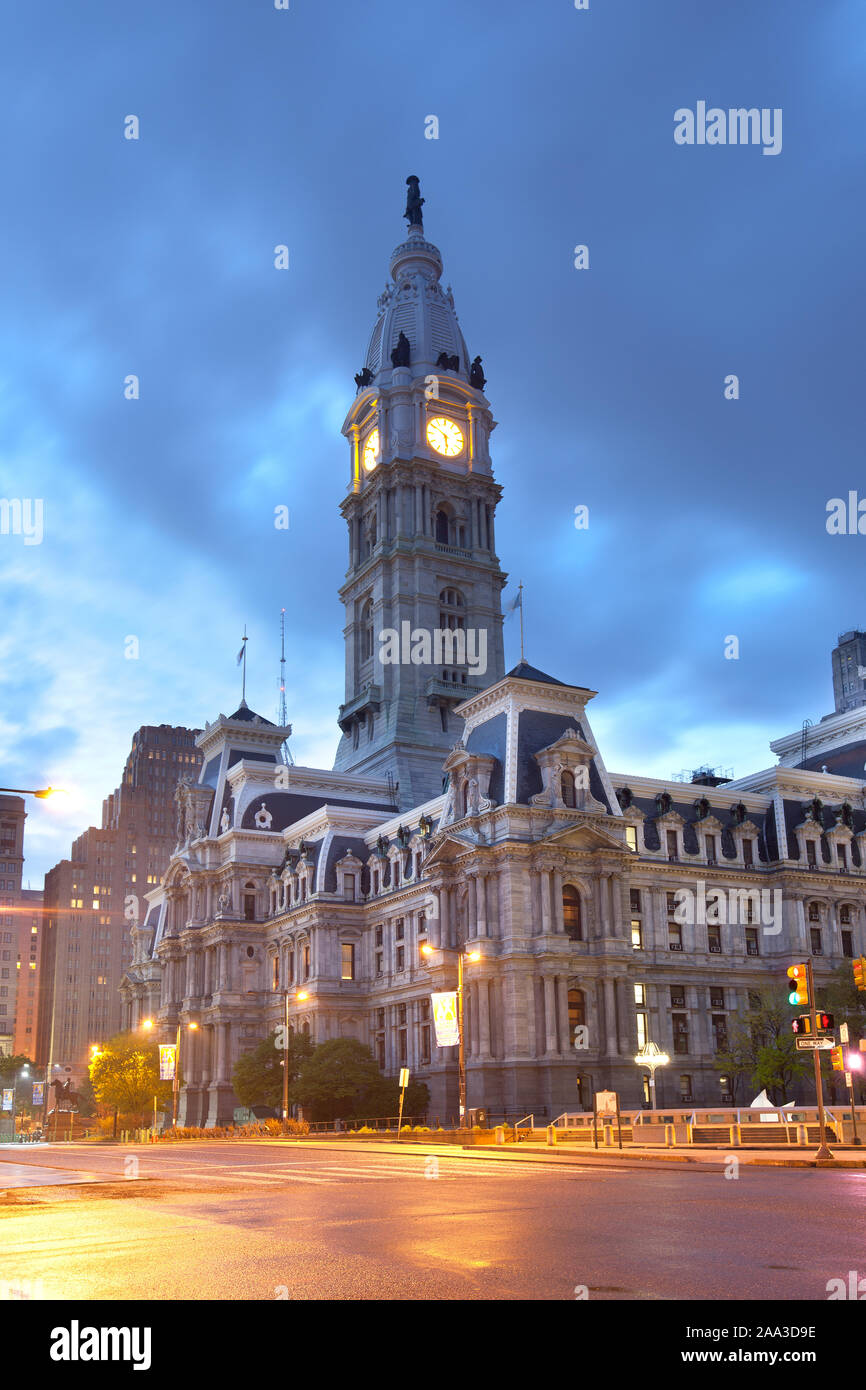 Philadelphia city hall clock tower hi-res stock photography and images ...