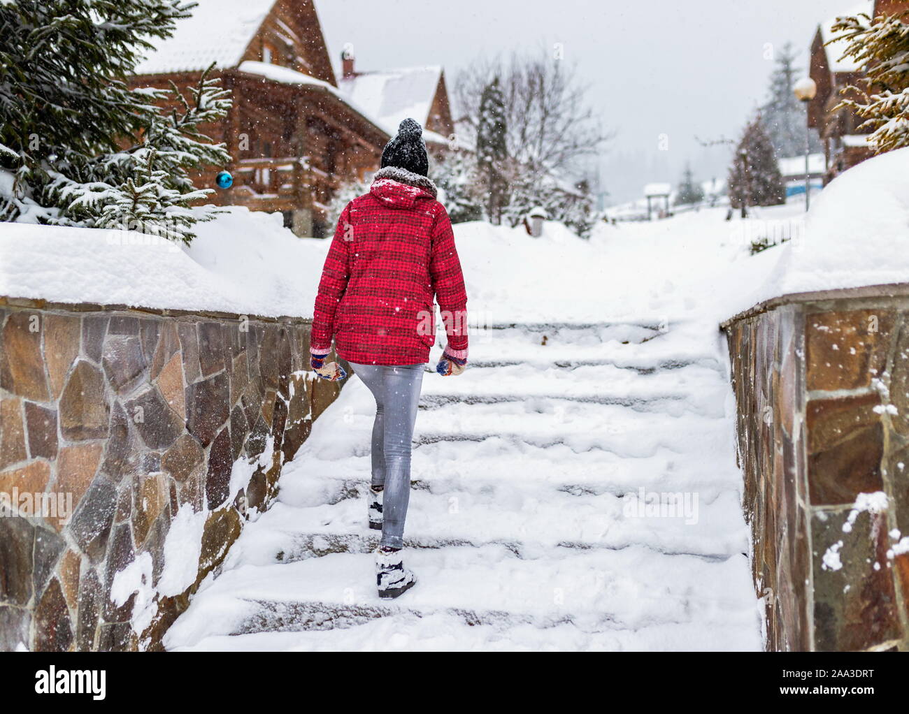 slippery snowy stairs in winter staircase, weather cold outdoor Stock ...