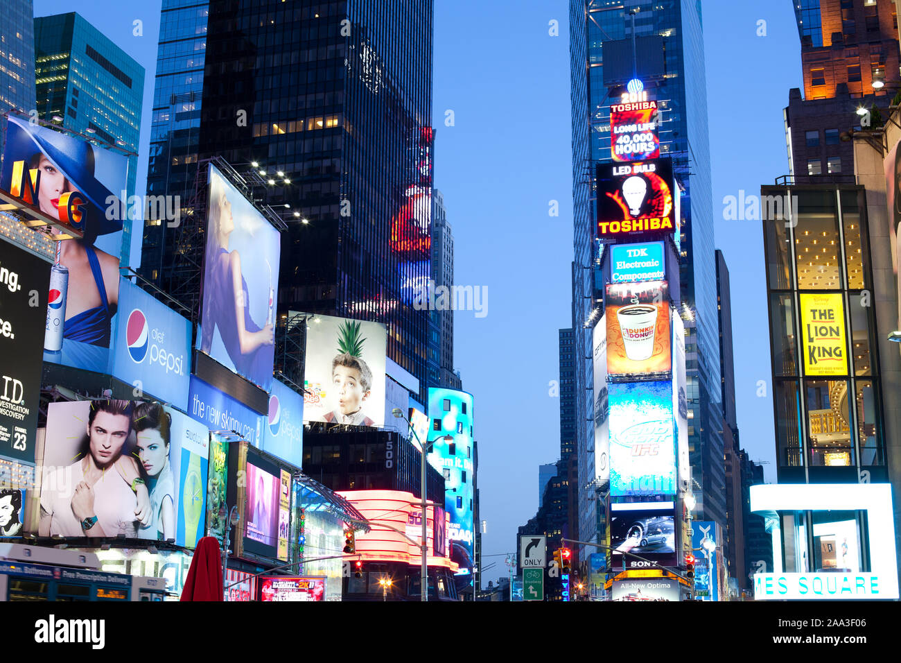 Times square billboard broadway hi-res stock photography and images - Alamy
