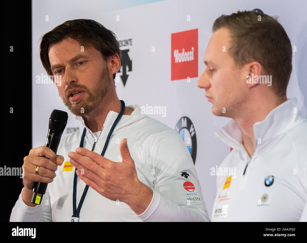 19 November 2019, Saxony, Dresden: Rene Spies (l), national bobsleigh ...